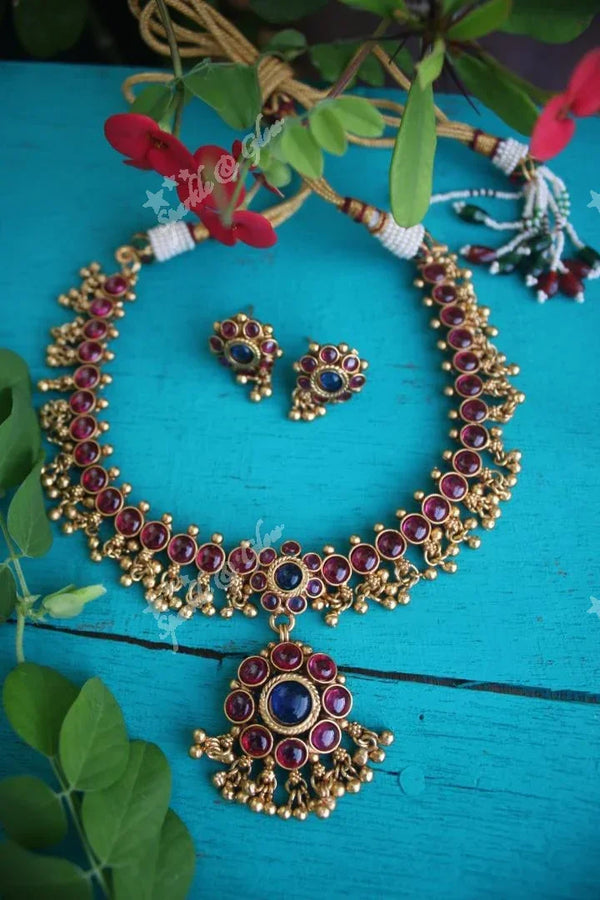 Kemp Blue Adigai Necklace with Gold Drops – Sparkle and Glow